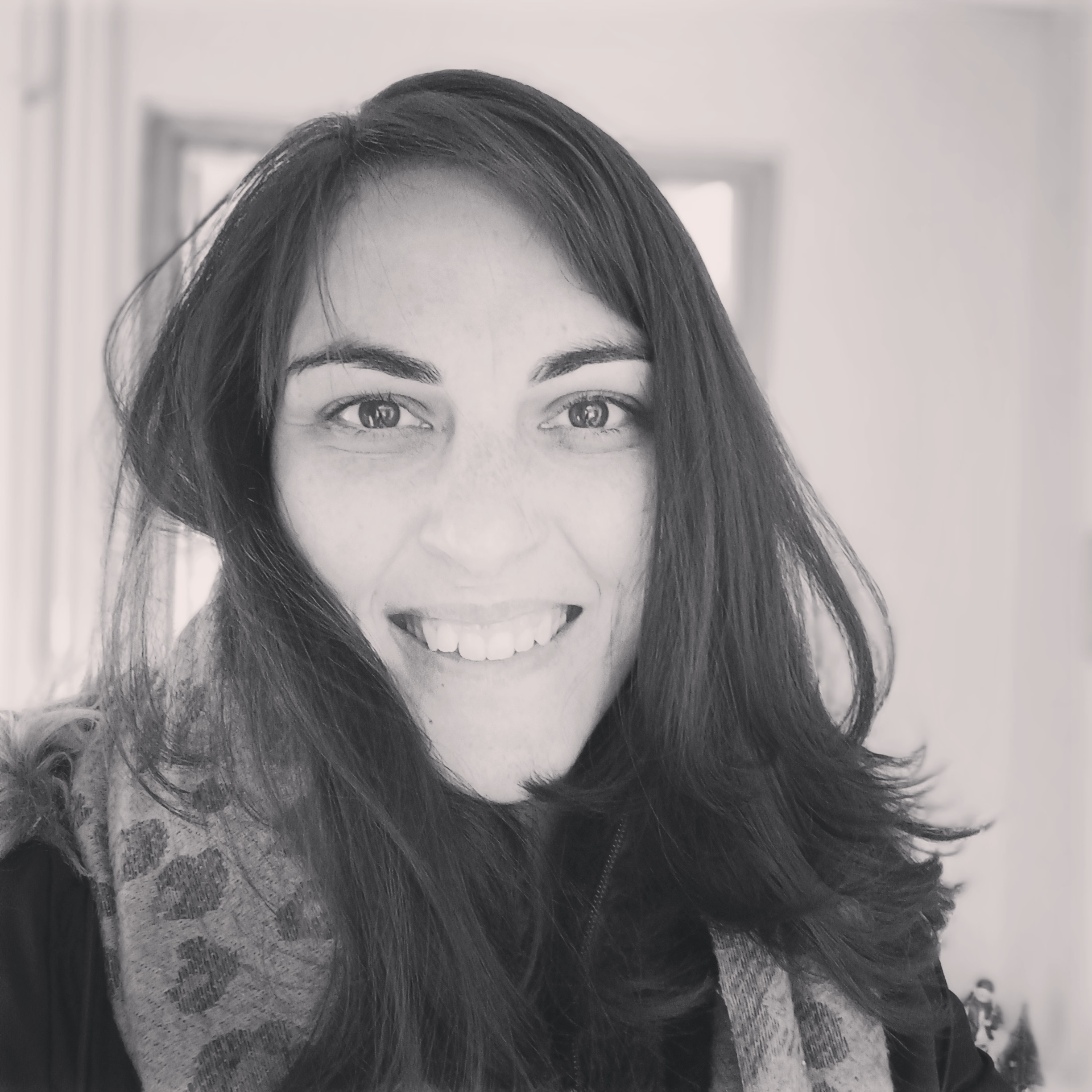 Kik vagyunk? – Holdfény Stúdió Győr